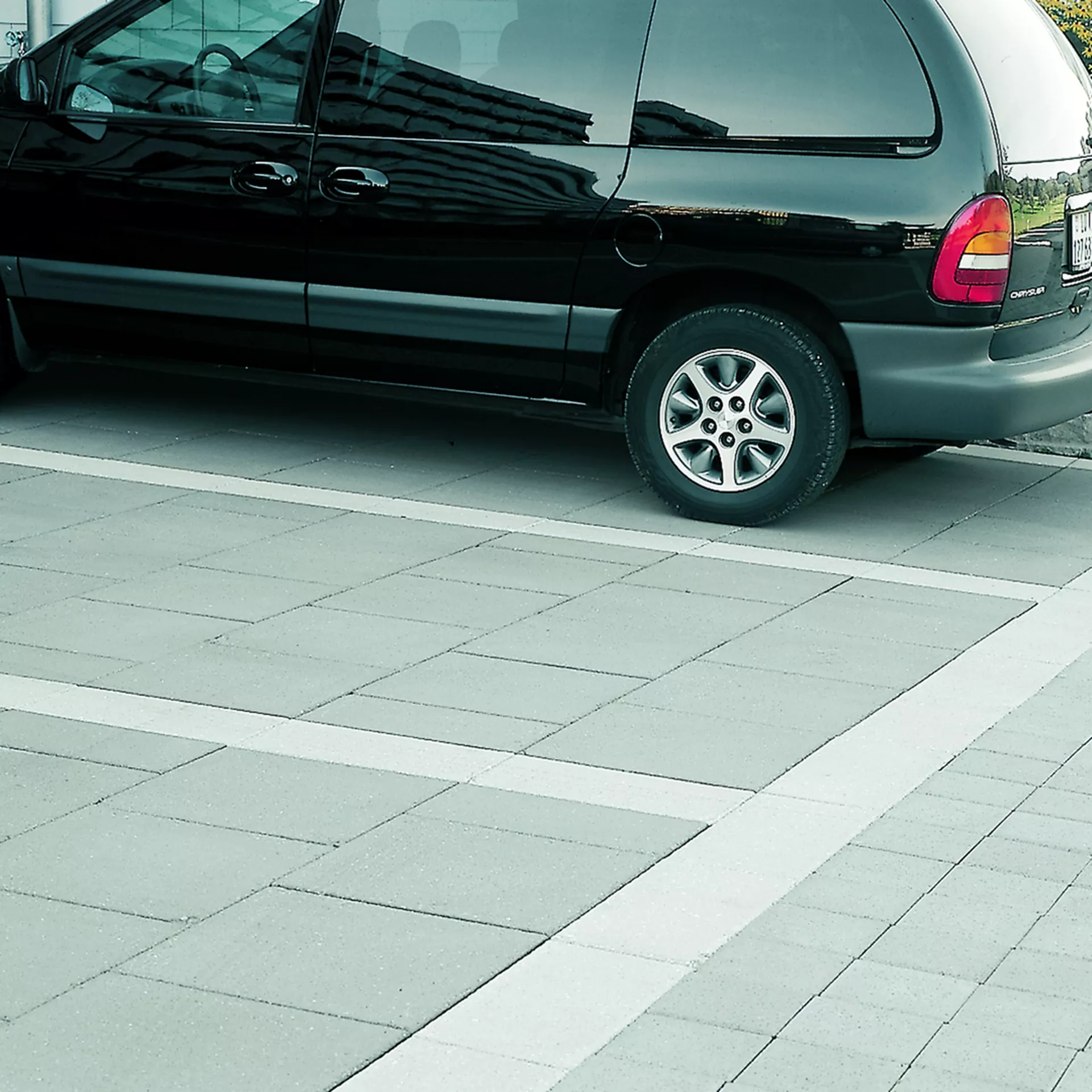 Dalle en béton VACUUM 75/ 50/ 6 cm sablé, chanfreiné, jaune jura